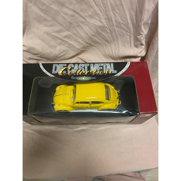Road Signature | Toys | 967 Vw Beetle Yellow Diecast 118 Collection ...